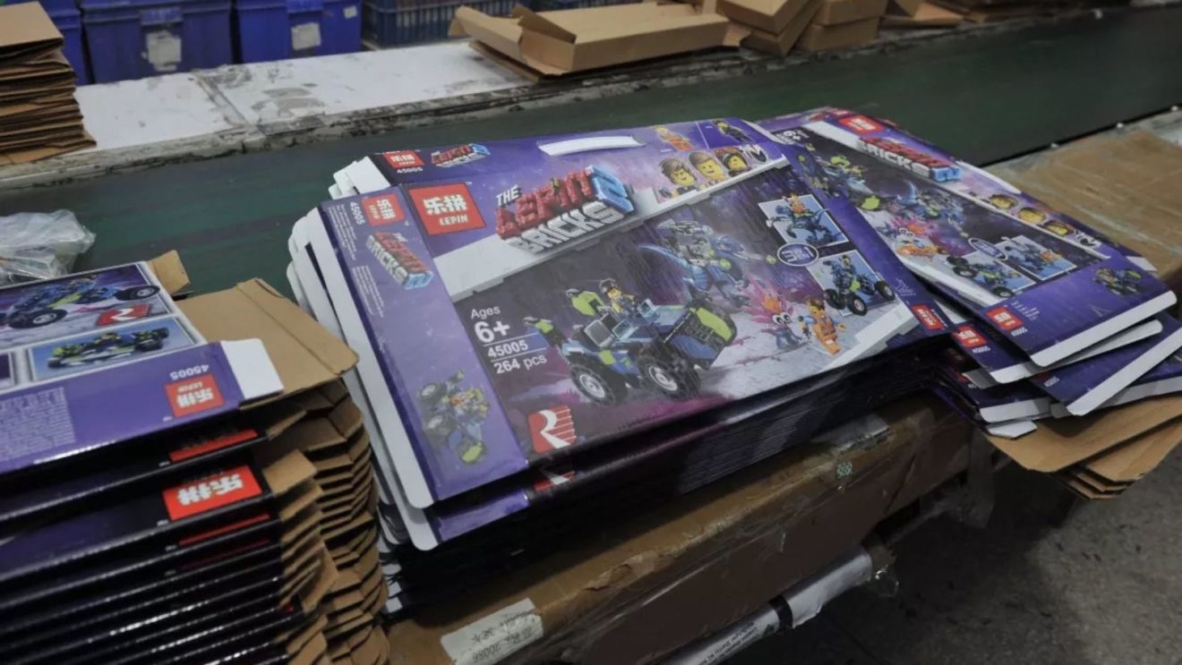 Chinese police busted $30million fake LEGO factory - Scandasia