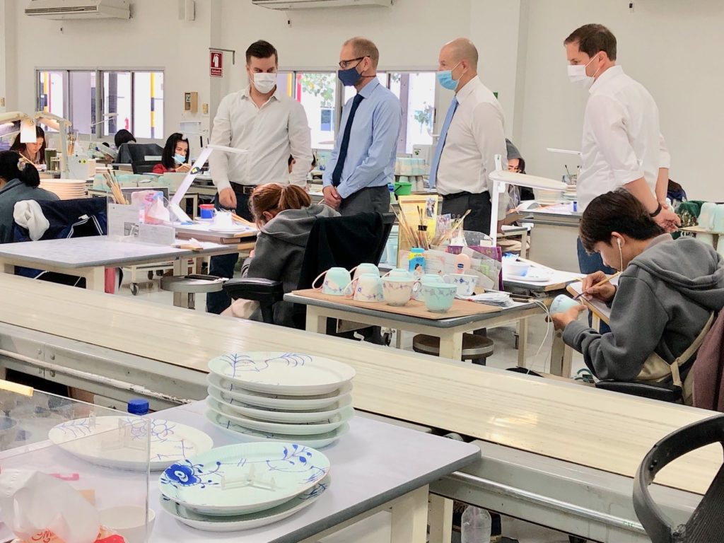 Ambassador Järviaho visited Fiskars porcelain factory in Saraburi ...
