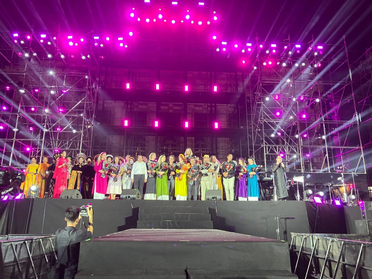Swedish band brings ABBA magic to Hanoi in traditional ao dai
