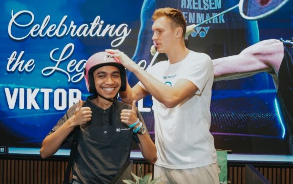 Danish badminton star Viktor Axelsen meets fans in Penang after ...